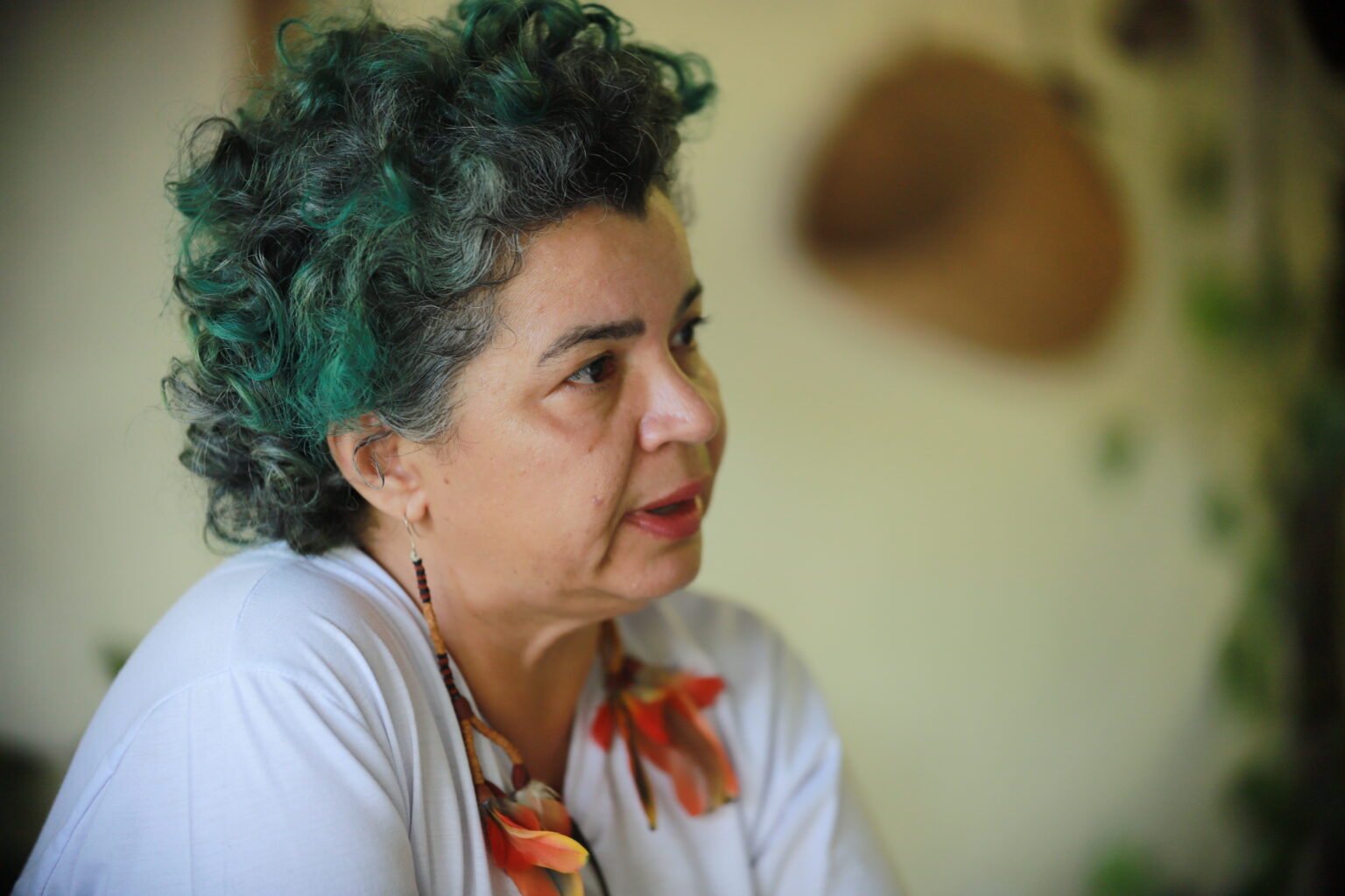 'Há uma tentativa de apagar a história do meu pai', diz Angela, filha ...